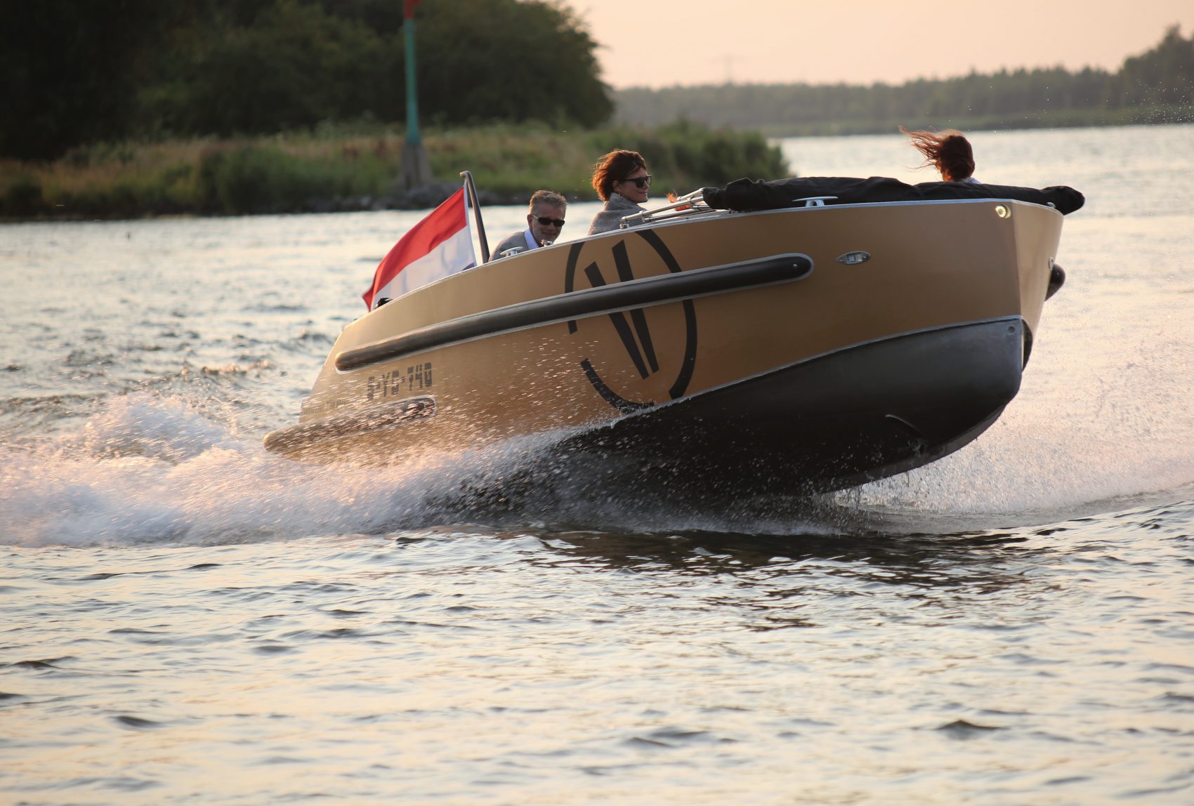 VanVossen Tender 600 Sport | Verschuur Watersport | tender
