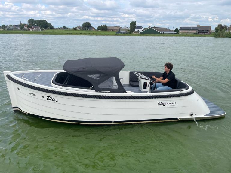 Occasion boten Archieven - Pagina 2 van 2 - Verschuur Watersport