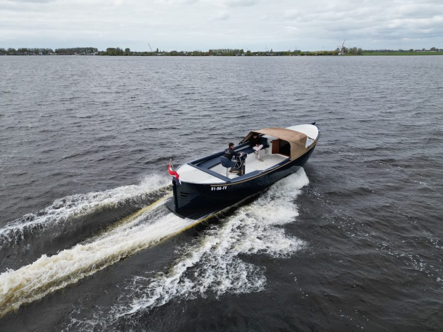 Prachtige Custom Build 10 Meter Sloep met 300 PK Suzuki Motor ...